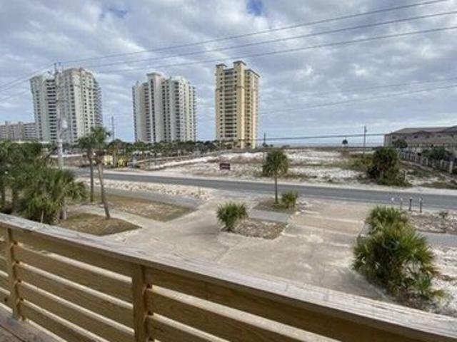 8468 Gulf Blvd Units 2 & 3, Navarre, FL 32566