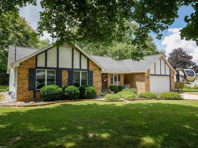 8468 Rondale Dr, Grand Blanc, MI 48439