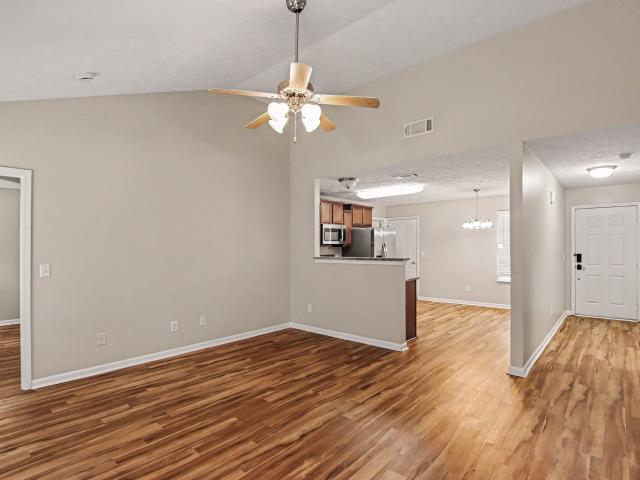 8469 Lawson Dr
