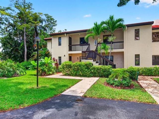 8460 Casa Del Lago, Boca Raton, FL 33433