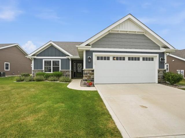 8460 Larkspur Ter, Saint John, IN 46373