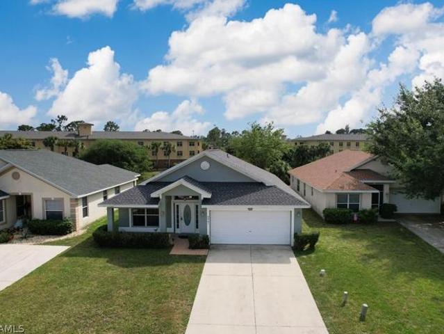 8461 Gassner Way W, Lehigh Acres, FL 33972