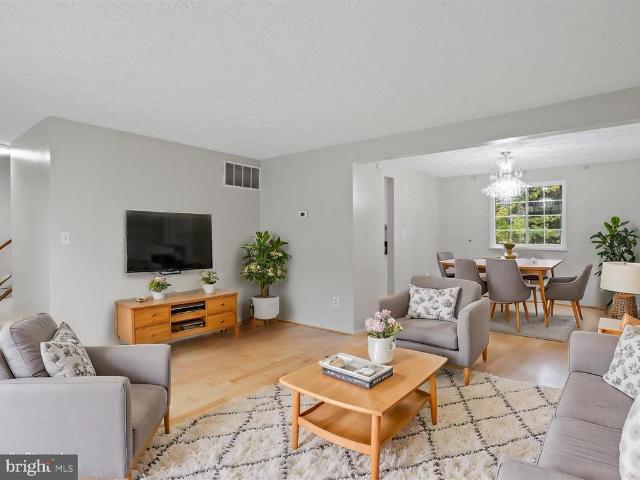 8463 Monarch Court