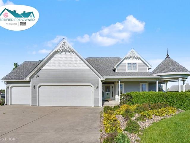 8463 Illinois St, Indianola, IA 50125