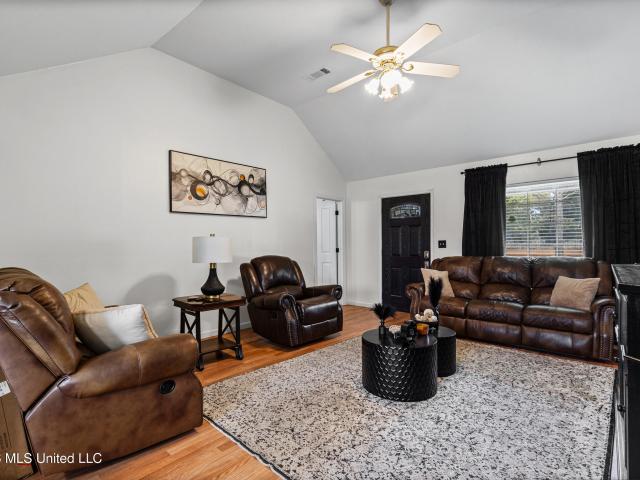 846 Friendship Drive