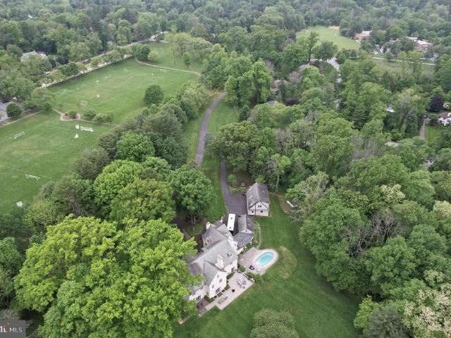 846 Maplewood Road