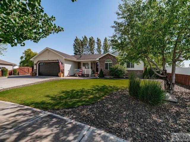 846 S Barn Wood Dr, Idaho Falls, ID 83406