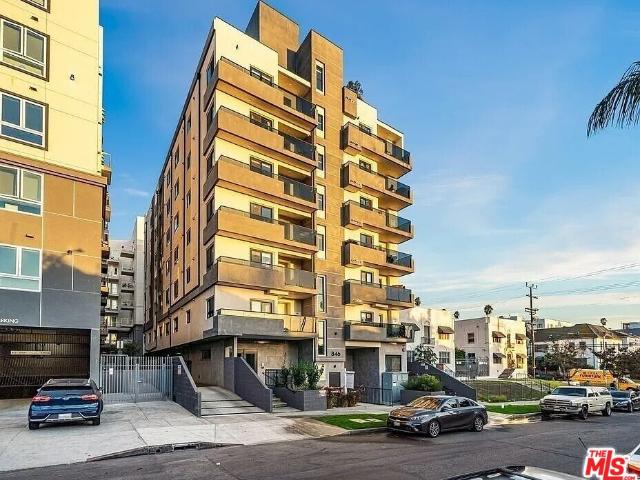 846 S Mariposa Ave, Unit 203, Los Angeles, CA 90005 | Compass