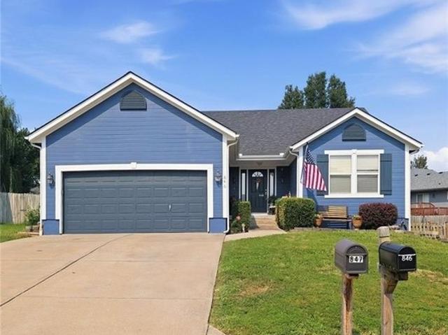846 SW Country Hill Dr, Grain Valley, MO 64029