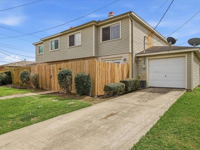8475 Glen Meadow Ln, Beaumont, TX 77706