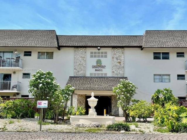8475 94th St SW #219E, Miami, FL 33156