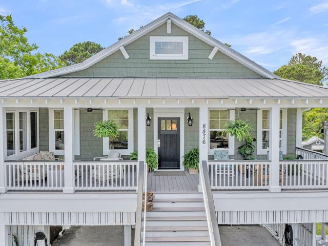 8476 Bottlenose Court