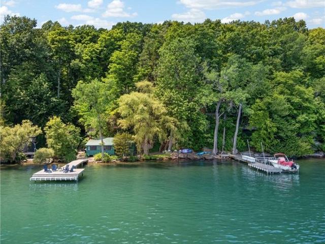 8477 Bergen Beach Rd, Ovid, NY 14521