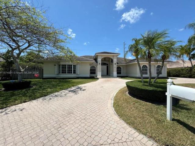 8470 SW 83rd Ct, Miami, FL 33143