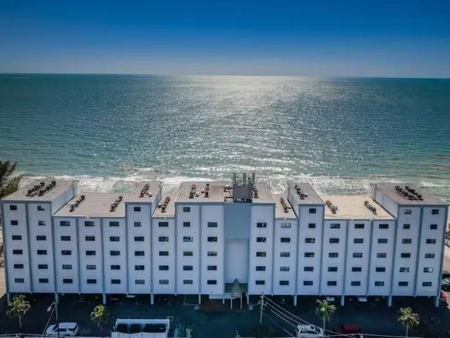 8470 W Gulf Blvd #410, Treasure Island, FL 33706 MLS U8238118