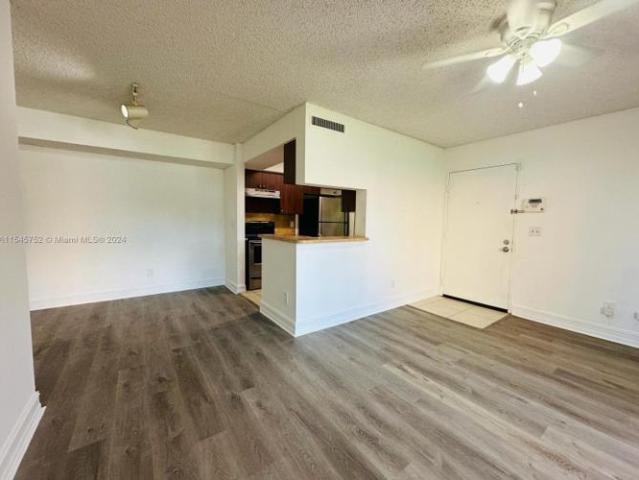 8471 SW 5th St #107, Pembroke Pines, FL 33025