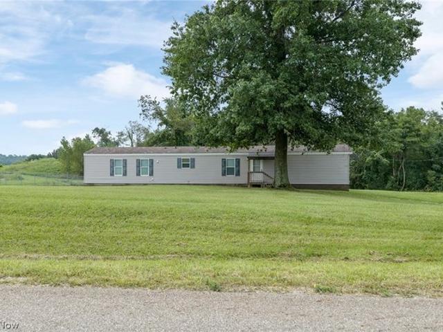 8472 Azalea Rd SW, Dennison, OH 44621
