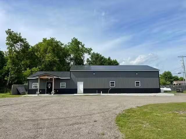 8472 E US HIGHWAY 10, CHASE, MI 49623 Single Family Residence.
