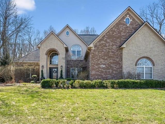 8473 Deerwood Rd, Independence, MI 48348