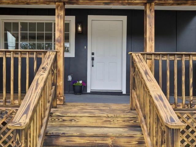8473 Rocky Hill Rd