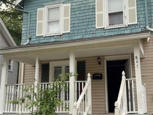 847 Carlysle St, Akron, OH 44310