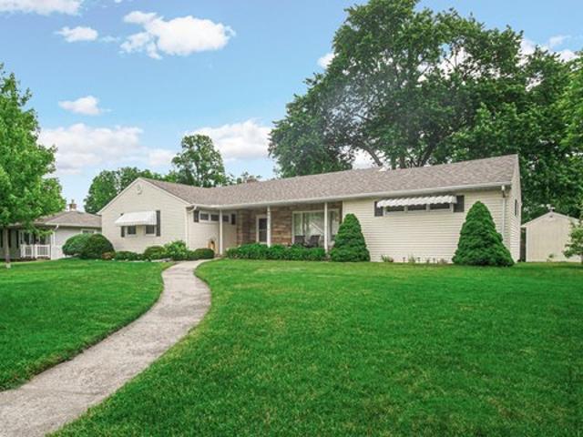 847 Garfield St, Hobart, IN 46342