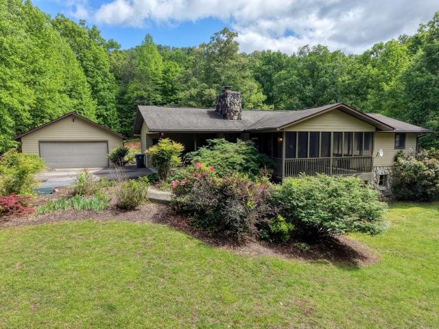 847 Deer Hill Road