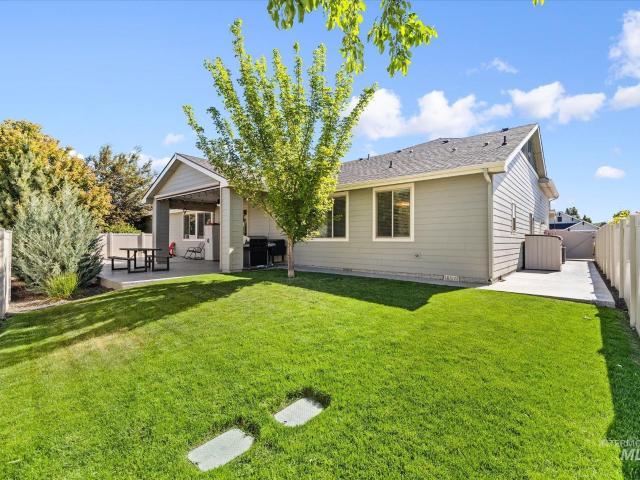 847 N Tullshire Way