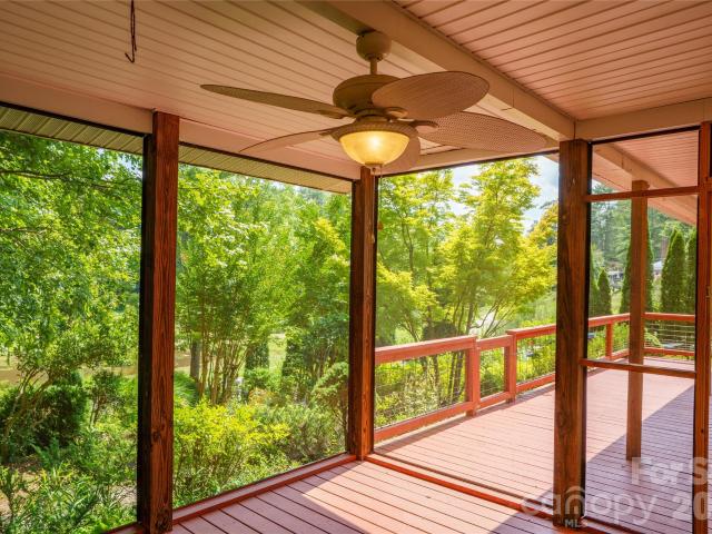 847 N Lakeside Drive
