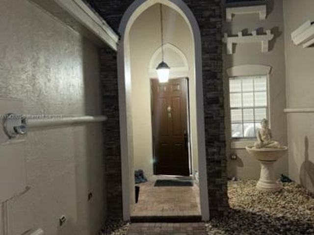 847 SW 154th Path, Miami, FL 33194