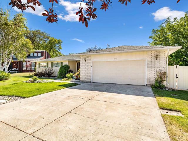 847 Rosewood Dr