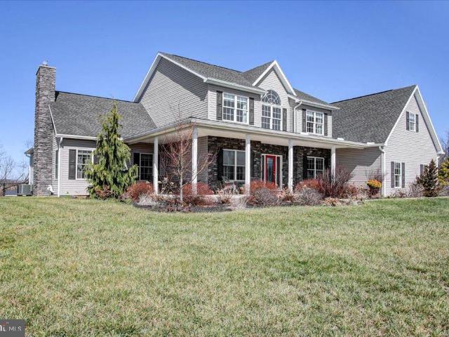 847 W King St, Waynesboro, PA 17268 | MLS #PAFL2032 | Compass