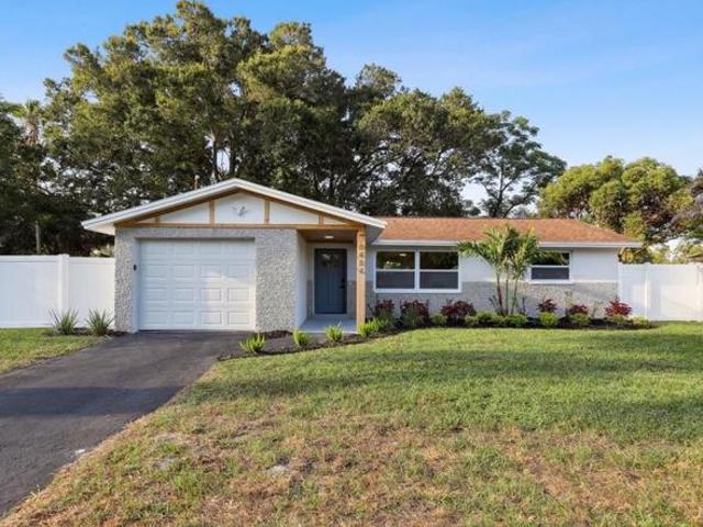 8484 Lantana Dr, Seminole, FL 33777