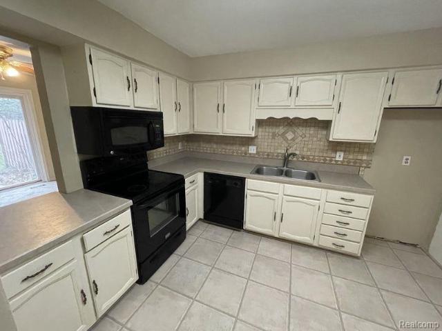 8484 pepper ridge drive