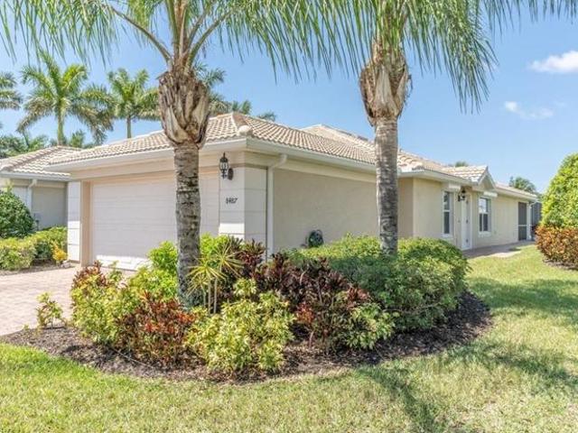 8487 Karina Ct, Naples, FL 34114