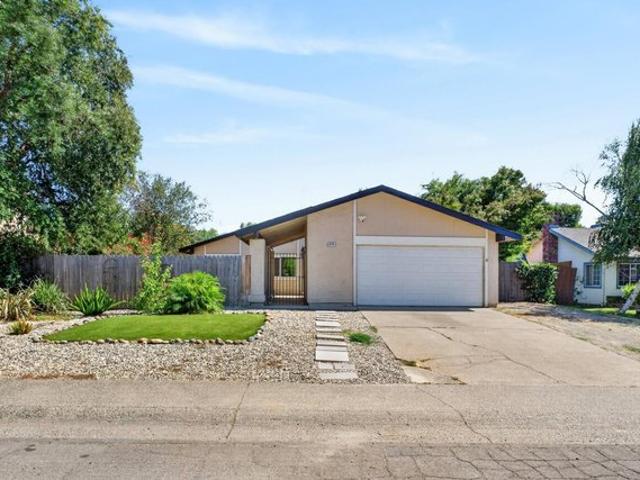 8488 Old Ranch Rd, Orangevale, CA 95662