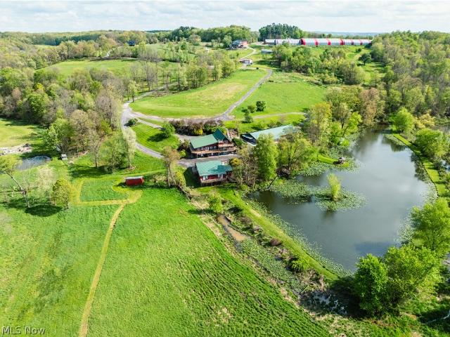 8480 Possum Hollow Road NW