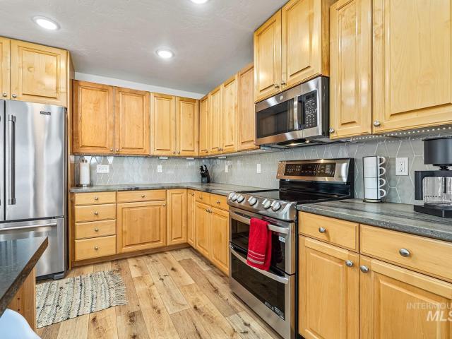 8481 Big Foot Rd