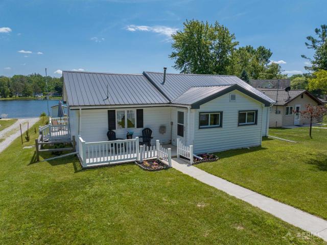 8483 Lakeview