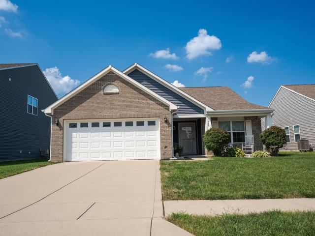 848 Coralberry Ln, Greenwood, IN 46143 | MLS #22063