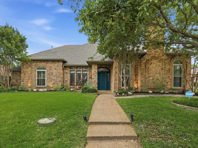 848 Birdsong Dr, Bedford, TX 76021