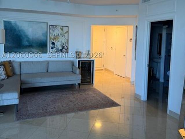 848 Brickell Key Dr Apt 1102, Miami, FL 33131