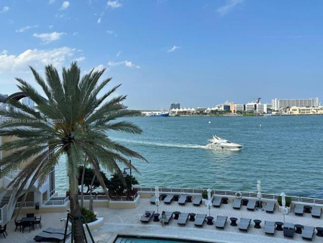 848 Brickell Key Dr #204, Miami, FL 33131