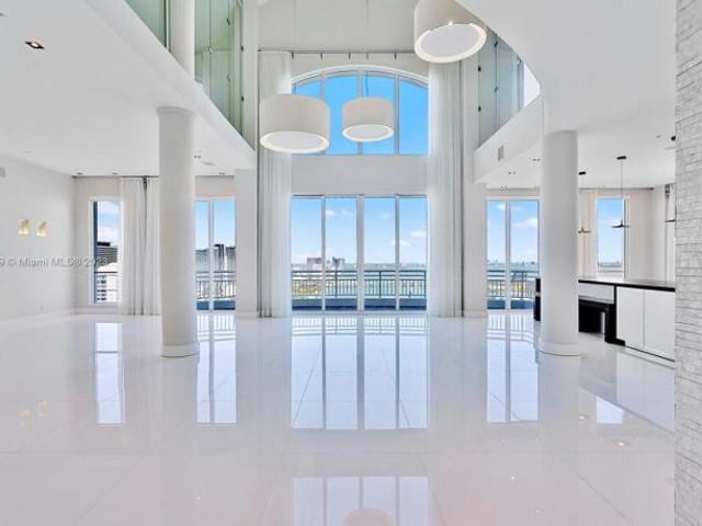 848 Brickell Key Dr #4604, Miami, FL 33131