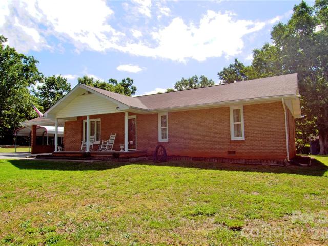 848 Deer Park Road