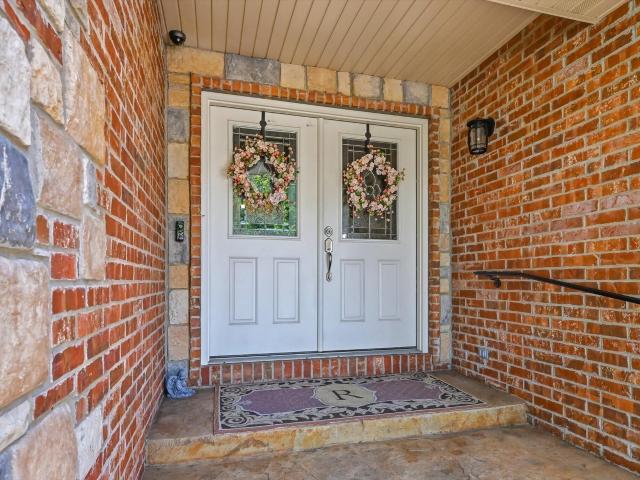 848 E Country Ridge Street