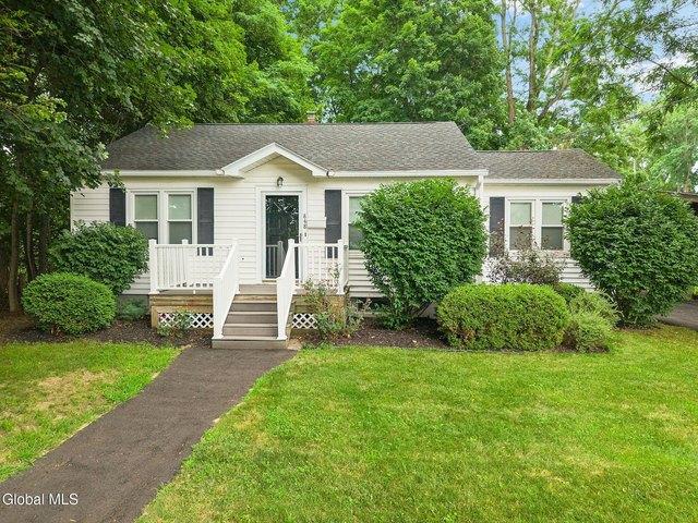 848 Hazelwood Ave, Schenectady, NY 12306