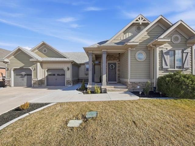 8494 N Turnberry Rd E, Eagle Mountain, UT 84005