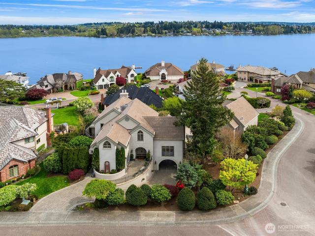 8496 NE Woodland Cove Dr, Kirkland, WA 98034 | MLS #2511