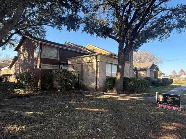 8498 Dairy View Ln, Houston, TX 77072 | MLS #98739 | Compass